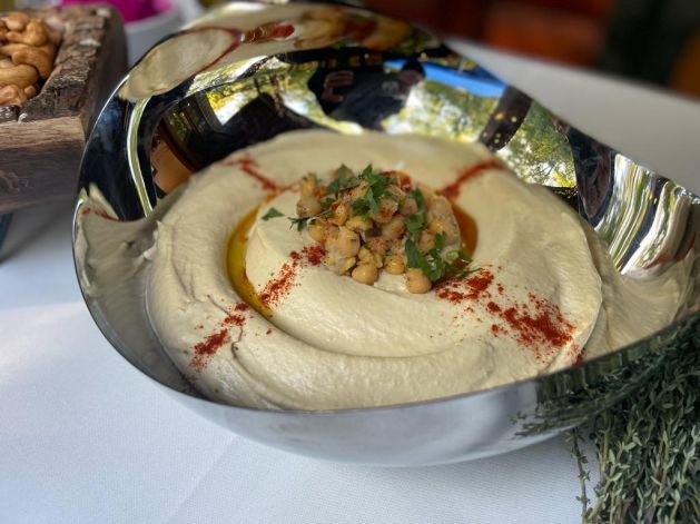Traditional Hummus Plate