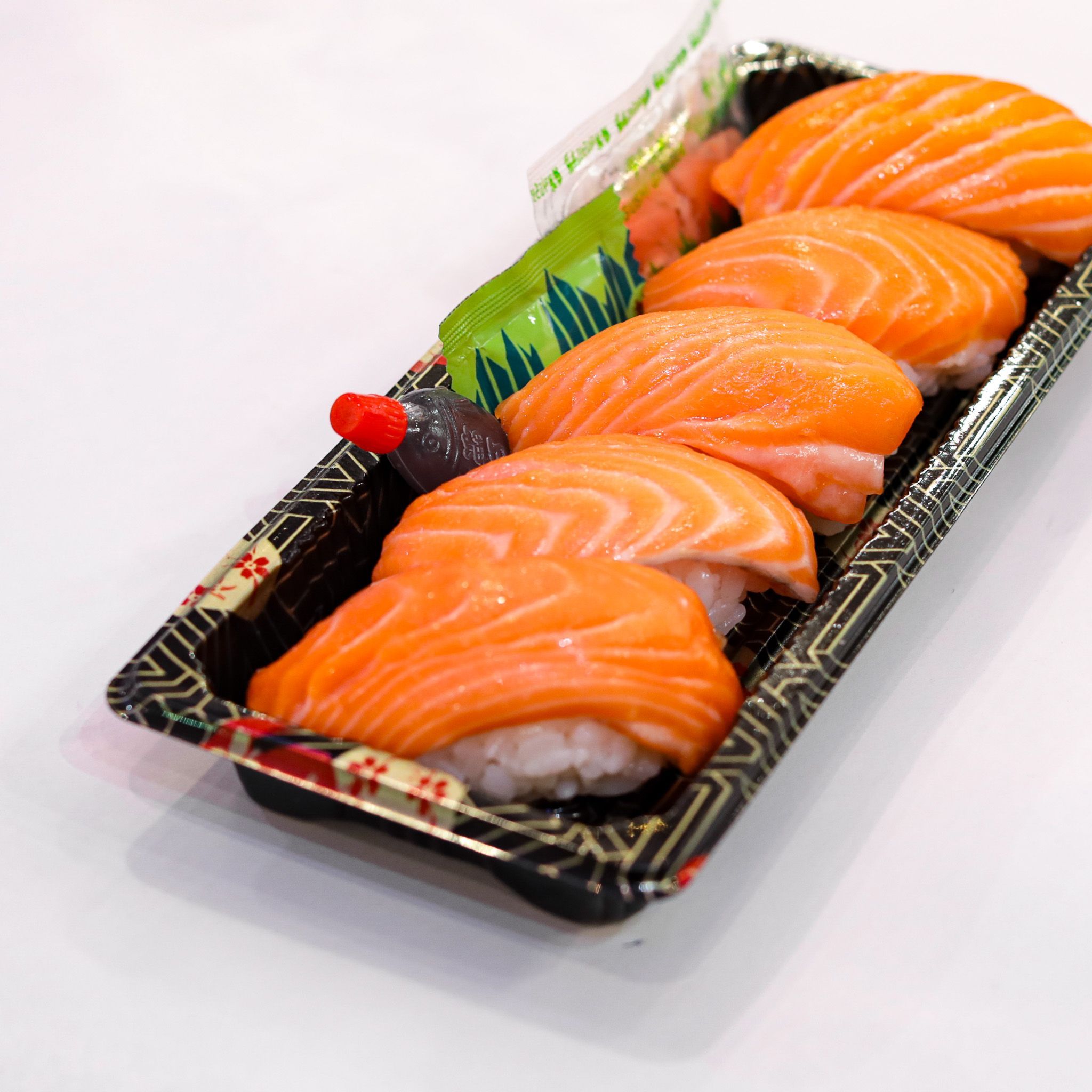Salmon Nigiri Sushi (5pcs)