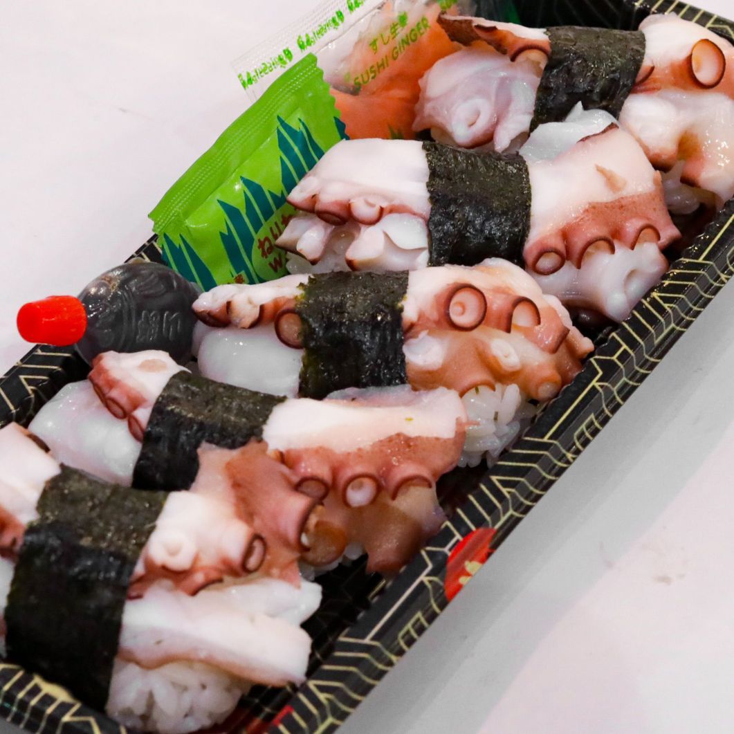 Octopus Nigiri Sushi (5pcs)